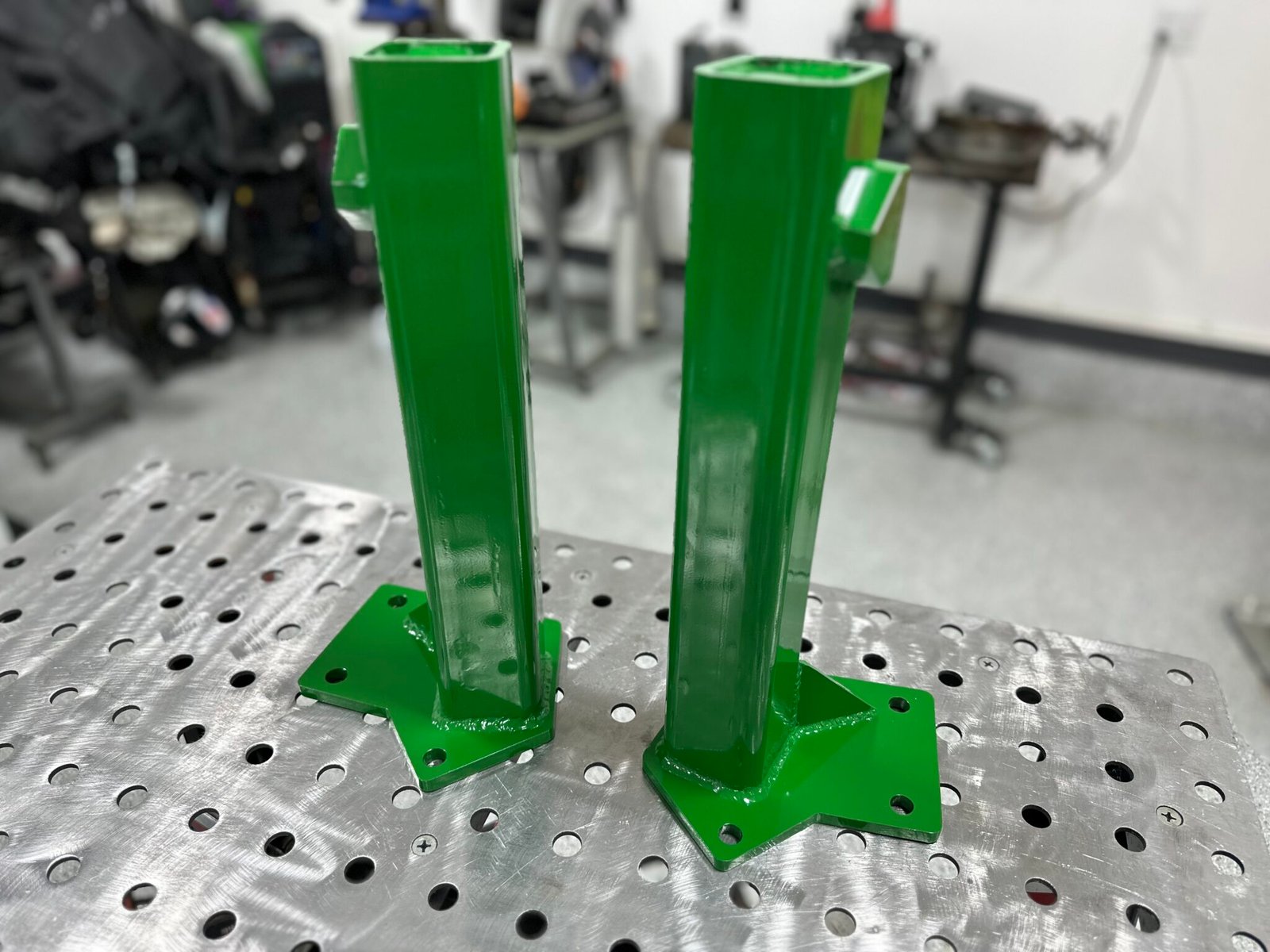 X700 Signature Series – 2 Wheel Steering (2WS) 45 Loader Mounts - L&M ...